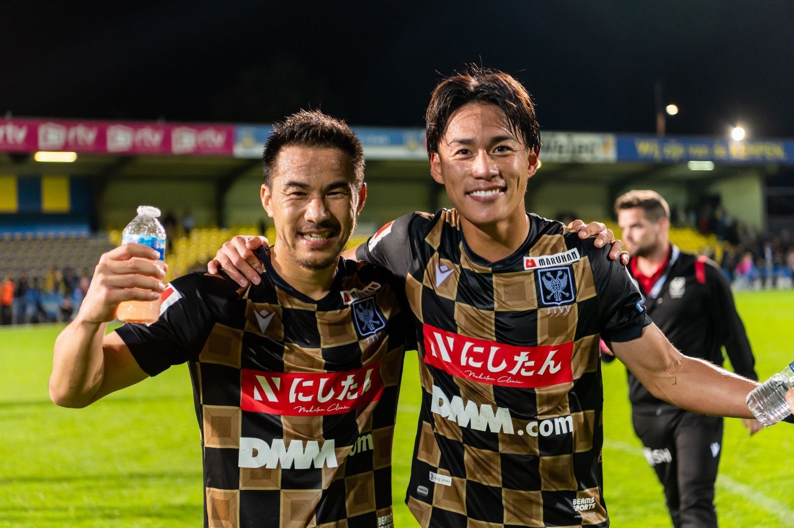 【第15節ウェステルロ戦】林選手のPK奪取＆勝ち越し弾でイエロー・ブルーダービーに勝利！ | STVV（シント＝トロイデンVV）日本公式サイト