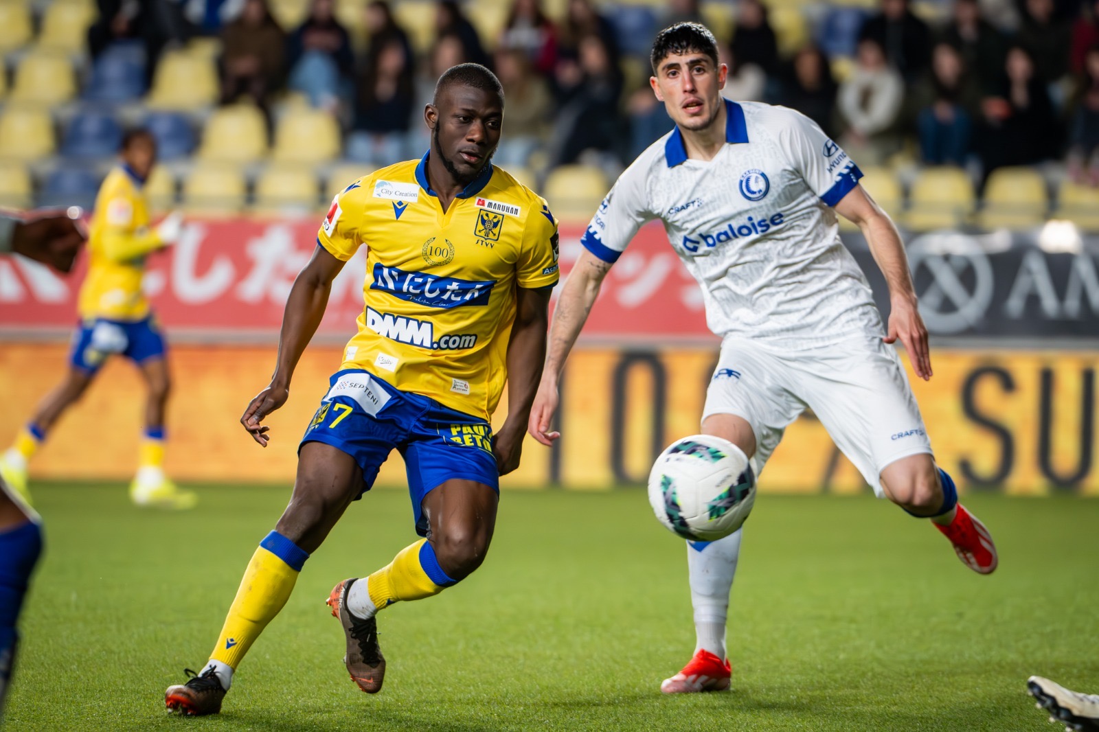 【PO2第5節 ヘント戦】首位ヘントの勝負強さに屈して2失点。決定機を得点に繋げられず、0-2の敗戦を喫する。 | STVV（シント＝トロイデンVV）日本公式サイト